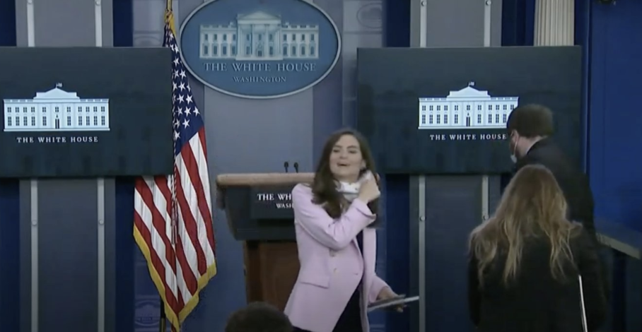 ‘CNN Faker’ WH Reporter Kaitlan Collins Caught on Camera Taking Off ...