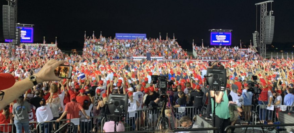 VIDEO: Thousands and Thousands of Trump Fans Sing National Anthem in ...