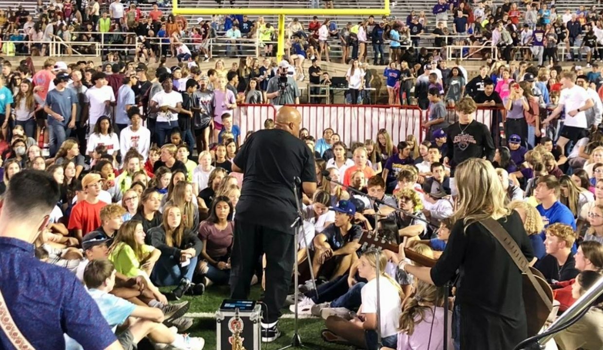‘You will never go wrong following Jesus’: Students challenge ...