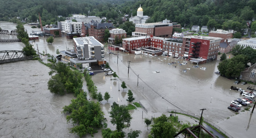 BULLETIN: 'GO TO UPPER FLOORS!' Vermont's Capitol City Braces for Dam ...